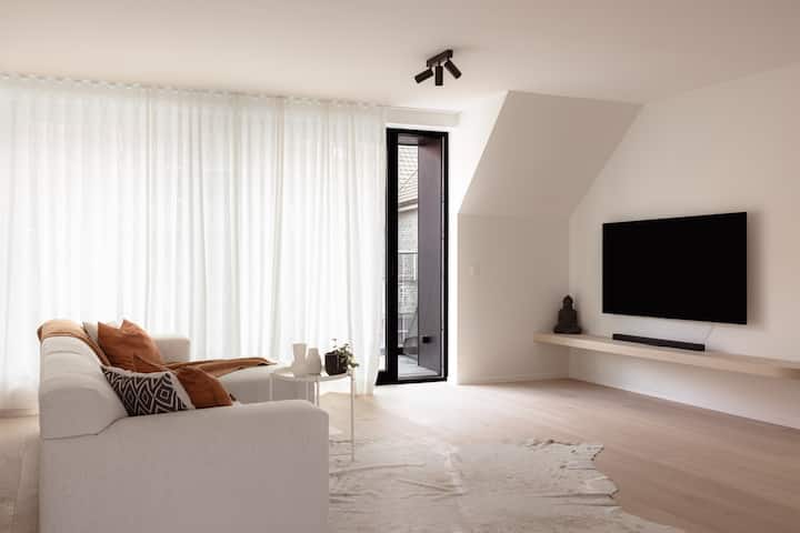 Zonnige Duplex Penthouse, Vlakbij Strand, Parking - Bruges