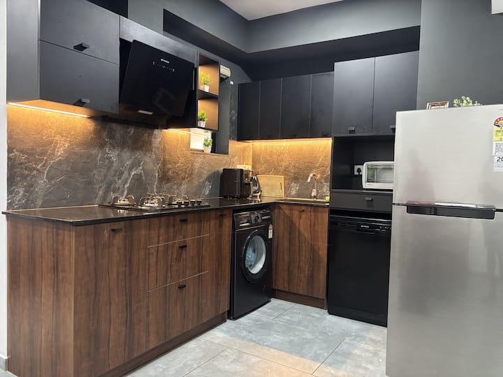 Cozy Urban Retreat In Vyttila - Kochi, India