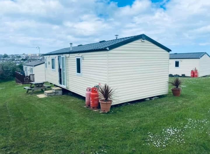 Beautiful 6 Berth Holiday Home - Mawgan Porth