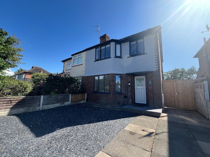 Birkdale Open - Three Bed Home - Southport