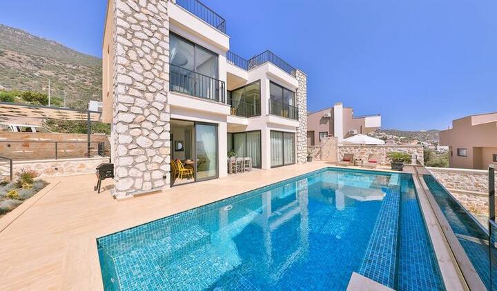 Kalkan Lüks Açık Ve Kapalı Havuzlu Balayı Villası - Kalkan