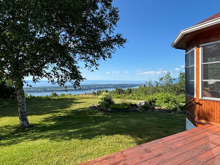 Paradis Caché : Fleuve Et Forêt - Charlevoix