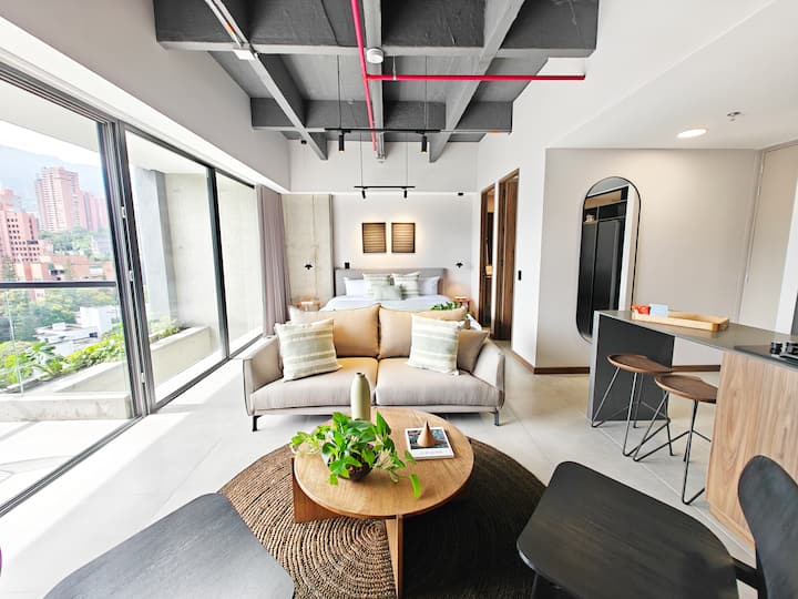 Industrial Flat | Ac | Balcony | Open Kitchen - Medellín, Colombia