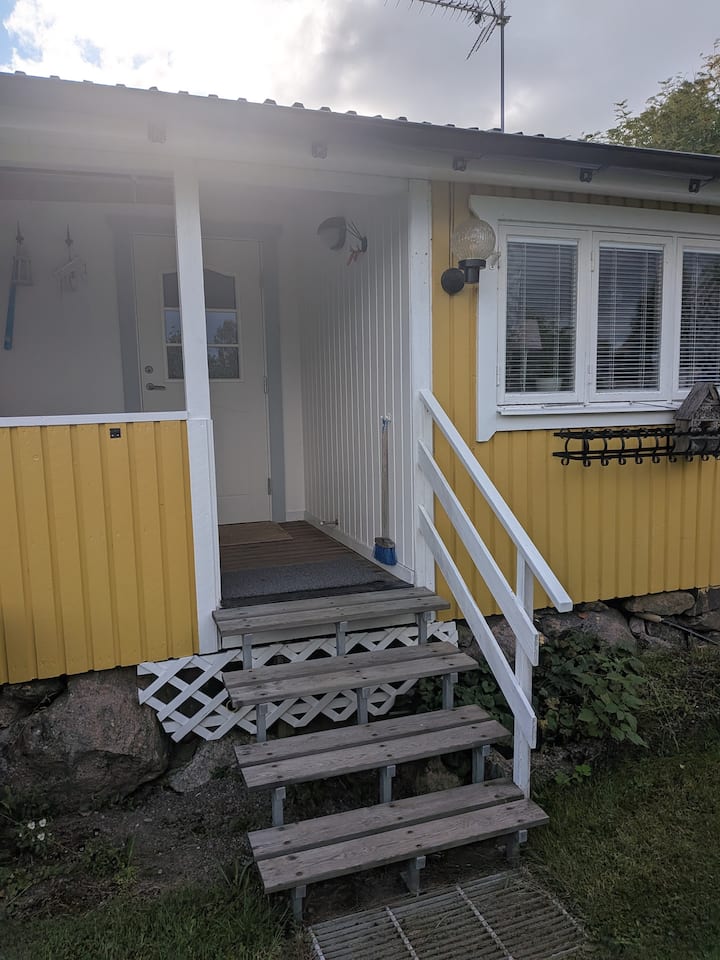 Mysig Stuga Vid Sjön Tisaren - Kumla