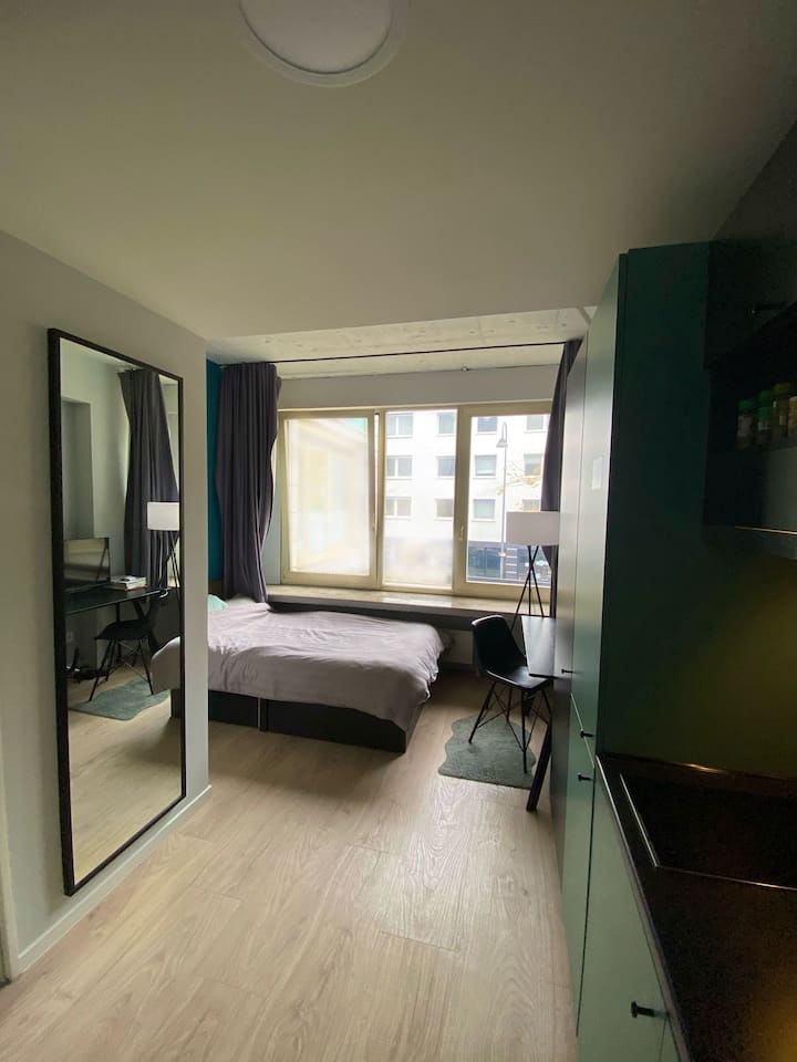 Neubau-apartment Auf Der Venloer Straße - Köln