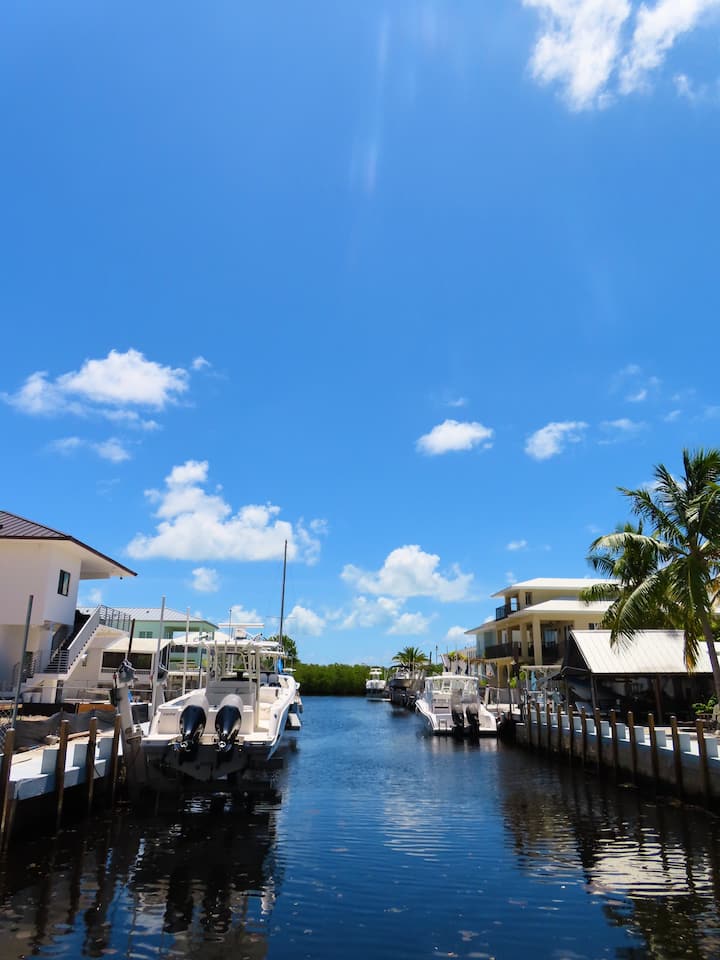 Key Largo Paradise •
Waterfront Dock & 
Elevator! - Key Largo
