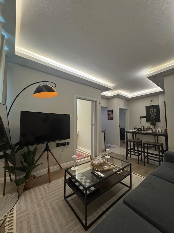 Wafa Bedroom & Living Room - 10a - Riyadh