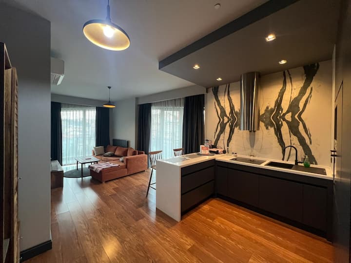 New Peaceful 1 Br In Beyoğlu; Pool, Spa, Garage - Şişli