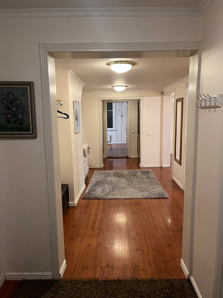 200-neliömetrin Asunto Vanhassa Puutalossa. - Helsinki