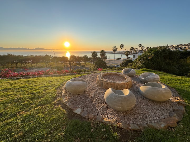 Casa De Santos - Bougain Villa - Western Cape