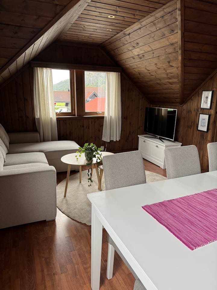 Sentrumsnær Leilighet - Vågåmo