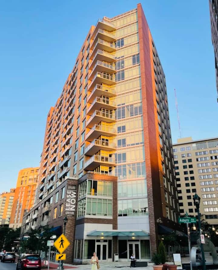 Urban Comfort: Stylish 2br Escape - Bethesda, MD