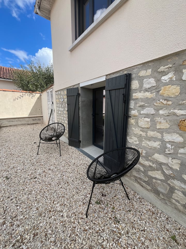 Charmant Studio Indépendant Et Calme - Charente