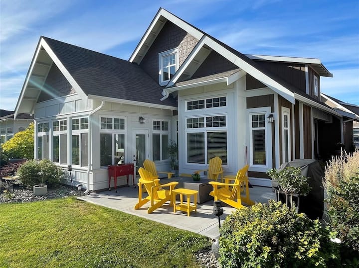 Beautiful Cottage On Osoyoos Lake. - Osoyoos