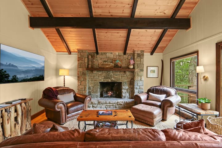 Newly Renovated Cabin; Pool Table, 3 Min To Lift - Beech Mountain, NC