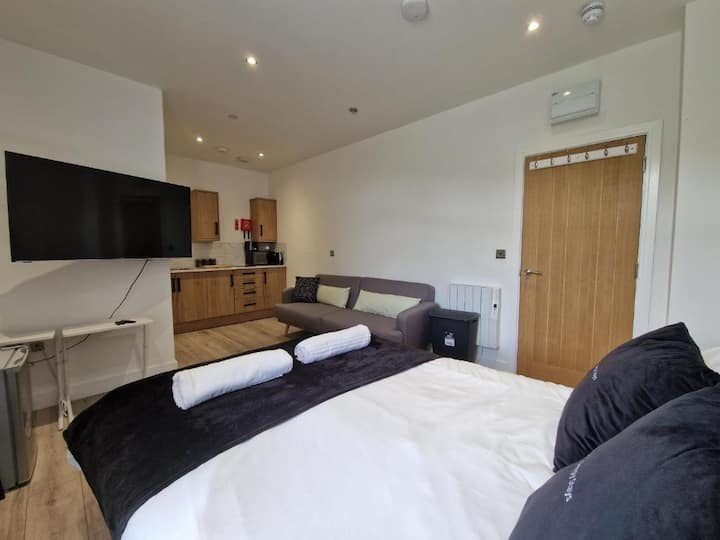 Apartment 4 - Tynte Hotel - South Wales