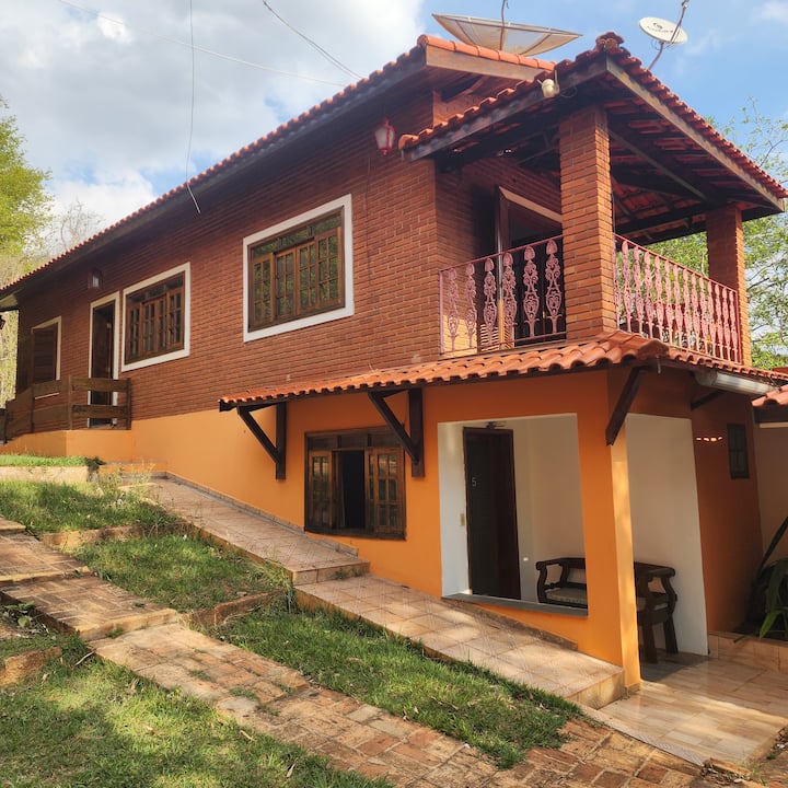 Chalezao 2 Quartos Sala Com Cozinha E Varanda - Boituva