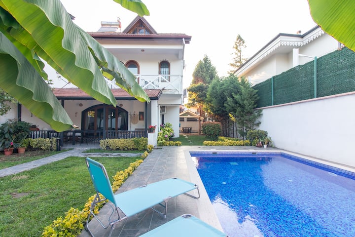 4br All Ac Pool Bbq Garden On Bagdat Ave Kirkpinar - Sapanca