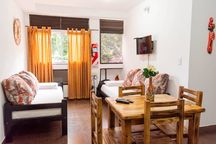 Esta A 150 M Del Casco Historico - Salta