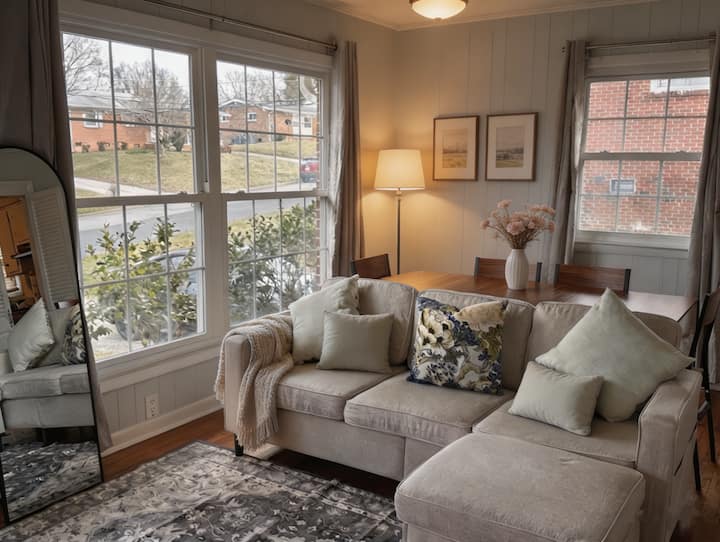 Spacious&nbsp;Modern Family&nbsp;Home&nbsp;With&nbsp;Backyard&nbsp;And&nbsp;Bbq - Greensboro, NC