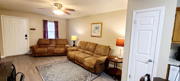 Kitty's Kove Two Bedroom - Decatur, AL