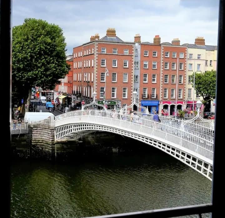 Temple Bar Bridge House 3 - Dublin