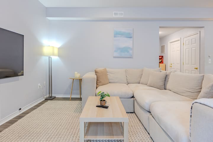 2bd/2ba Private Garden Retreat In Herndon - Herndon, VA