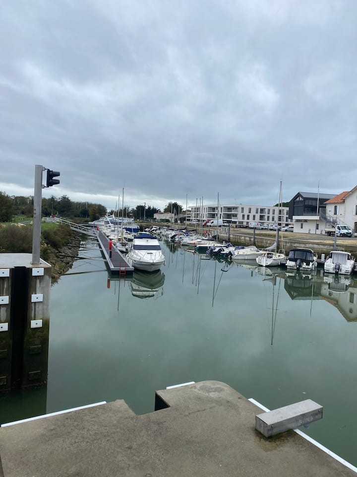 Appart Belle Terrasse à 2 Pas Du Port - Marennes