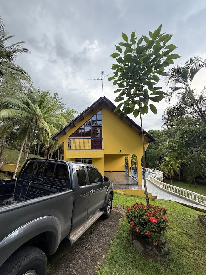 El Refugio Amarillo - Panama City