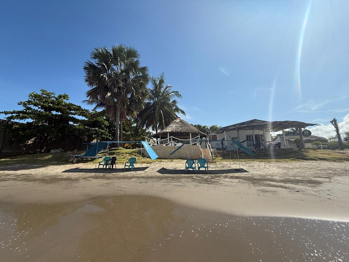 Cabaña Con Vista Completa Al Mar Y Playa Privada - Arboletes