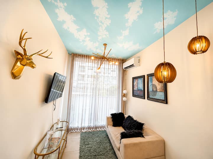 Palace In The Sky | Modern Apartment In Nunciatura - San José