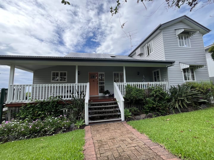 “La Maison De Bois” - Caloundra