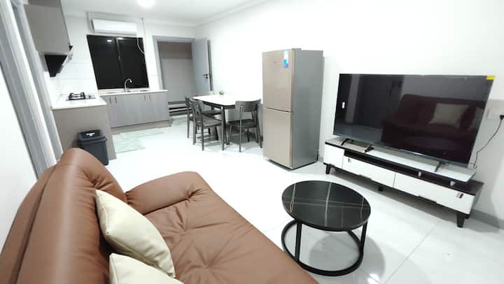 Modern Home Flat 3 - 나디