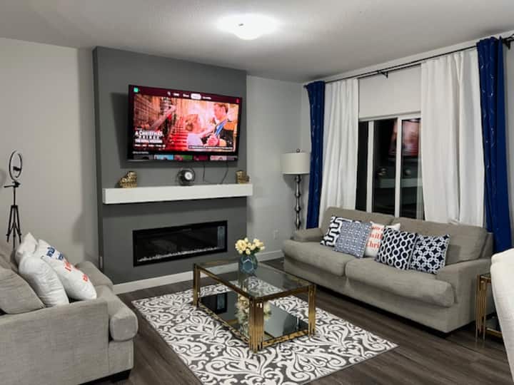 Clean 2 Bedroom House - Leduc