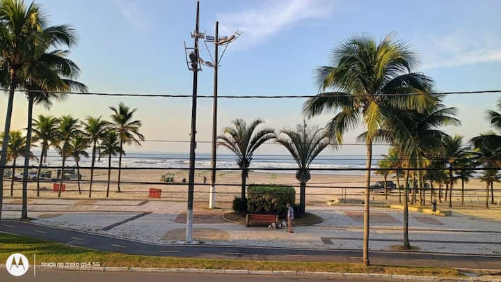 Sol, Mar E Areia Ao Seu Alcance. - Santos State