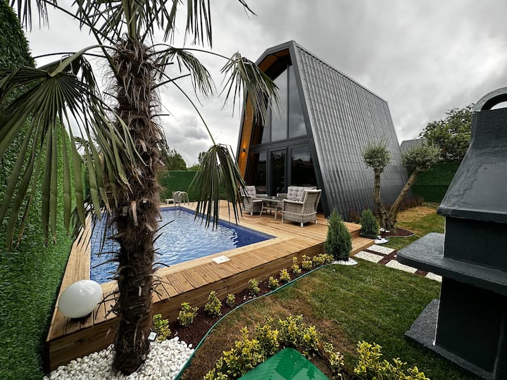 Havuzlu Jakuzili Bungalov - Sapanca