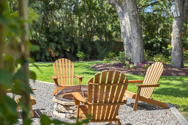 Moon Luxury Home •Free Heated Pool - Sarasota