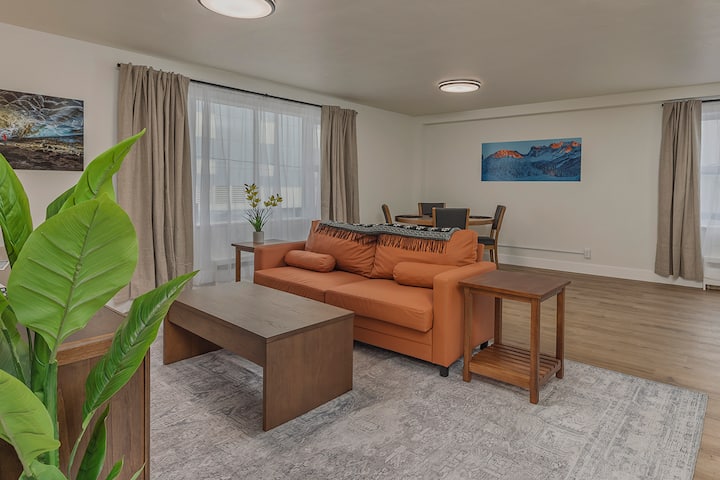 Downtown 1 Bedroom Flat W/ Views - Anchorage