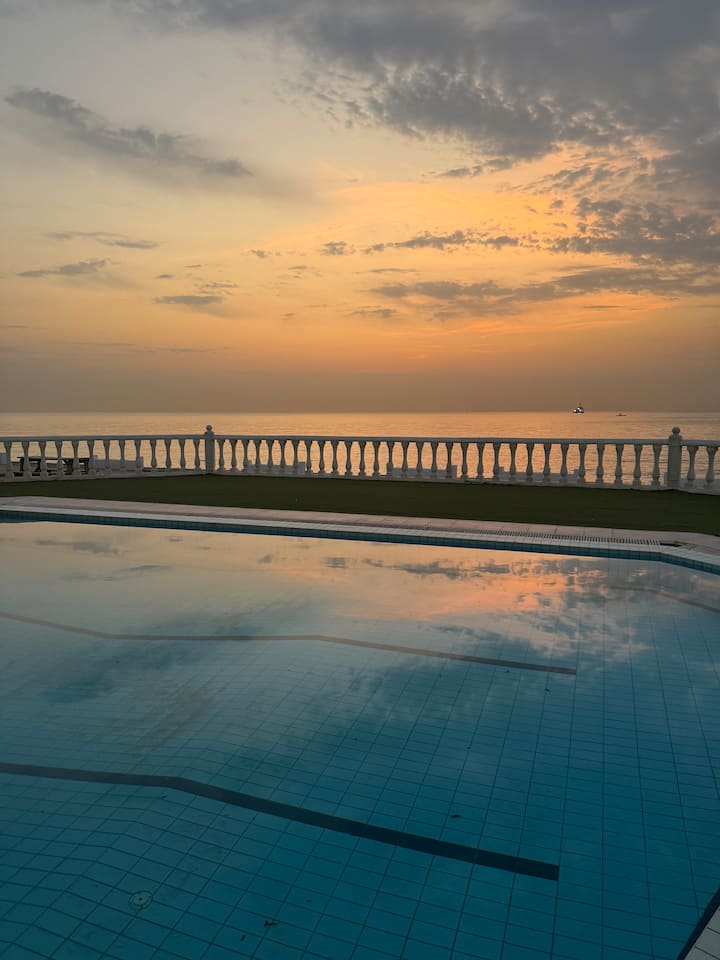 Kuwait Luxe Suite - By The Sea - Kuwait