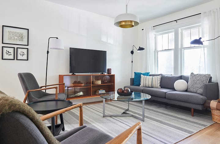 Stunning 3b+garden Oasis @ Wychwood. Top Location. - Toronto