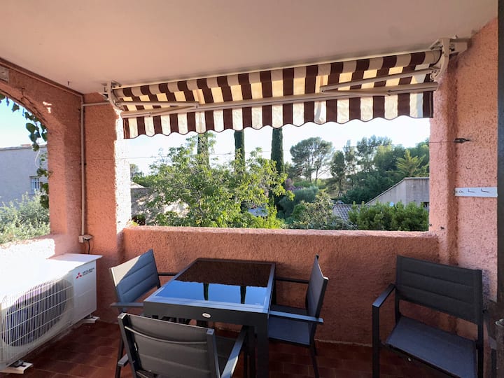 Bien Situé, à 700m De La Plage - La Ciotat