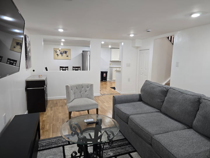 Lovely 2 Bedroom Apartment For 4 - Hoboken, NJ