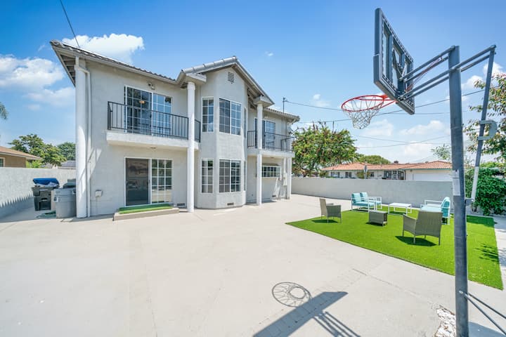 Modern & Spacious 6br 4.5 Ba | Near Disneyland - Norwalk, CA