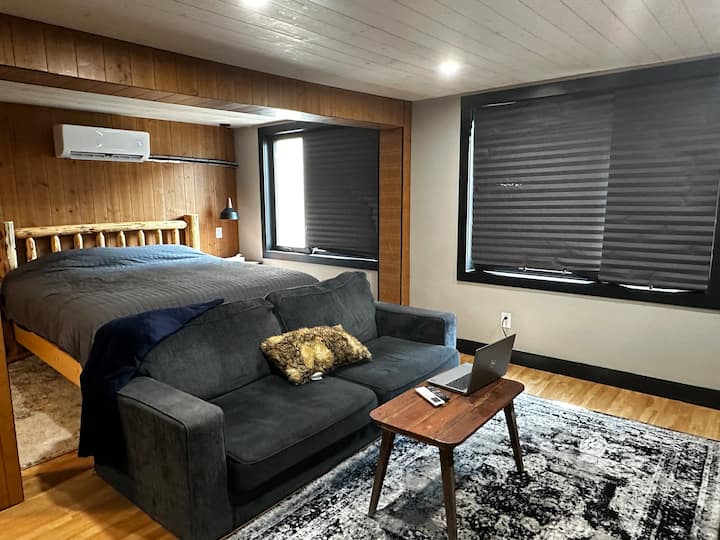 Beamsville Rustic Modern Suite - Beamsville
