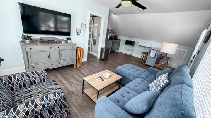 Pool, Private Deck, Dog Friendly, Fenced Yard - Delaware