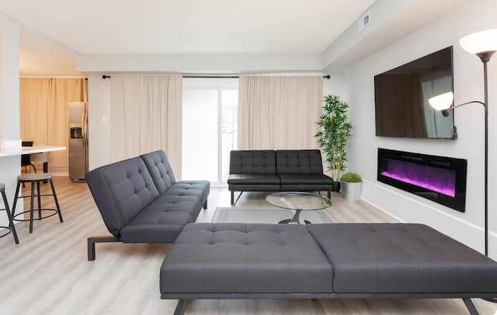 8 Bedroom 2 Blocks From Beach & Casino Heart Of Ac - Atlantic City, NJ