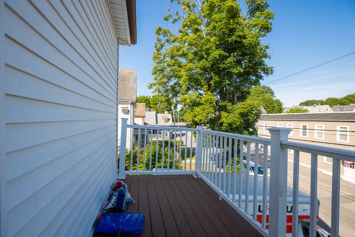 Norwood 2 Bed 1 Bath Deleaded Apt - Norwood, MA