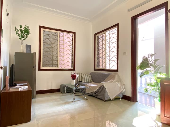 Calm 1br Balcony 43m² Near Ho Chi Minh Mausoleum - Hanoi