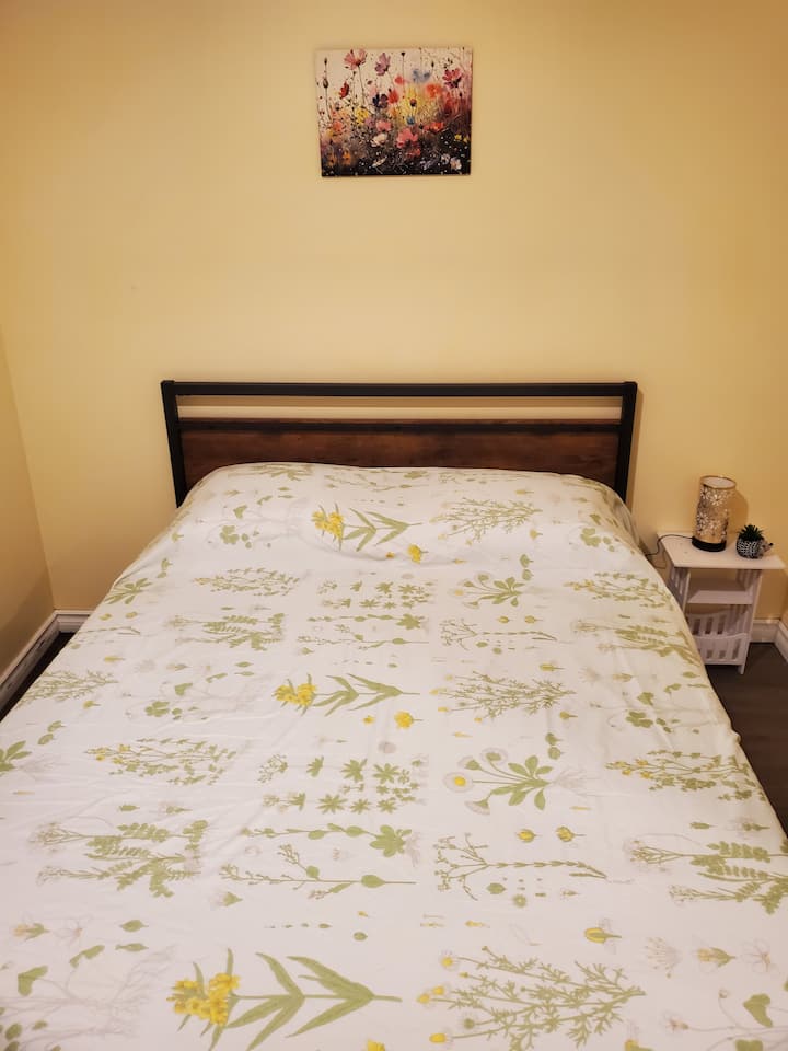 Room Available#4 - Sidney