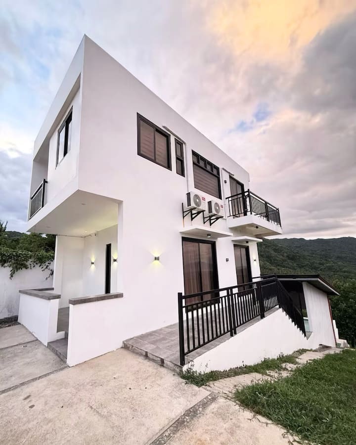 Te Aroha Escape - Mountain View - Tagaytay City